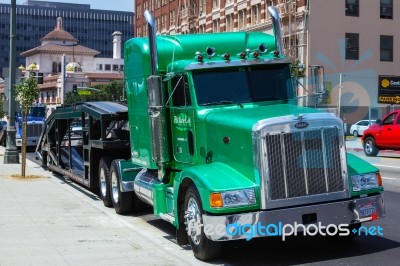 Big Green Rig Stock Photo - Royalty Free Image ID 100502081