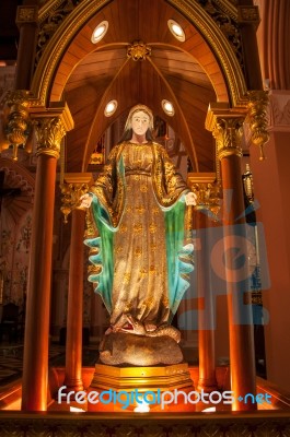 Statue Maria In Church Stock Photo - Royalty Free Image ID 10099187